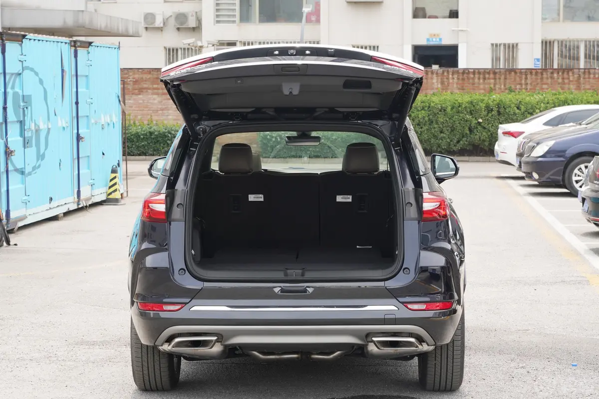 【昂科旗652T 四驱尊享旗舰型 7座空间图片-汽车图片大全】-易车