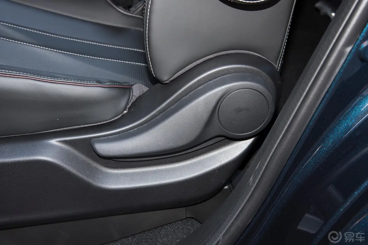 【传祺M6Pro 270T 豪华版后排空间图片-汽车图片大全】-易车