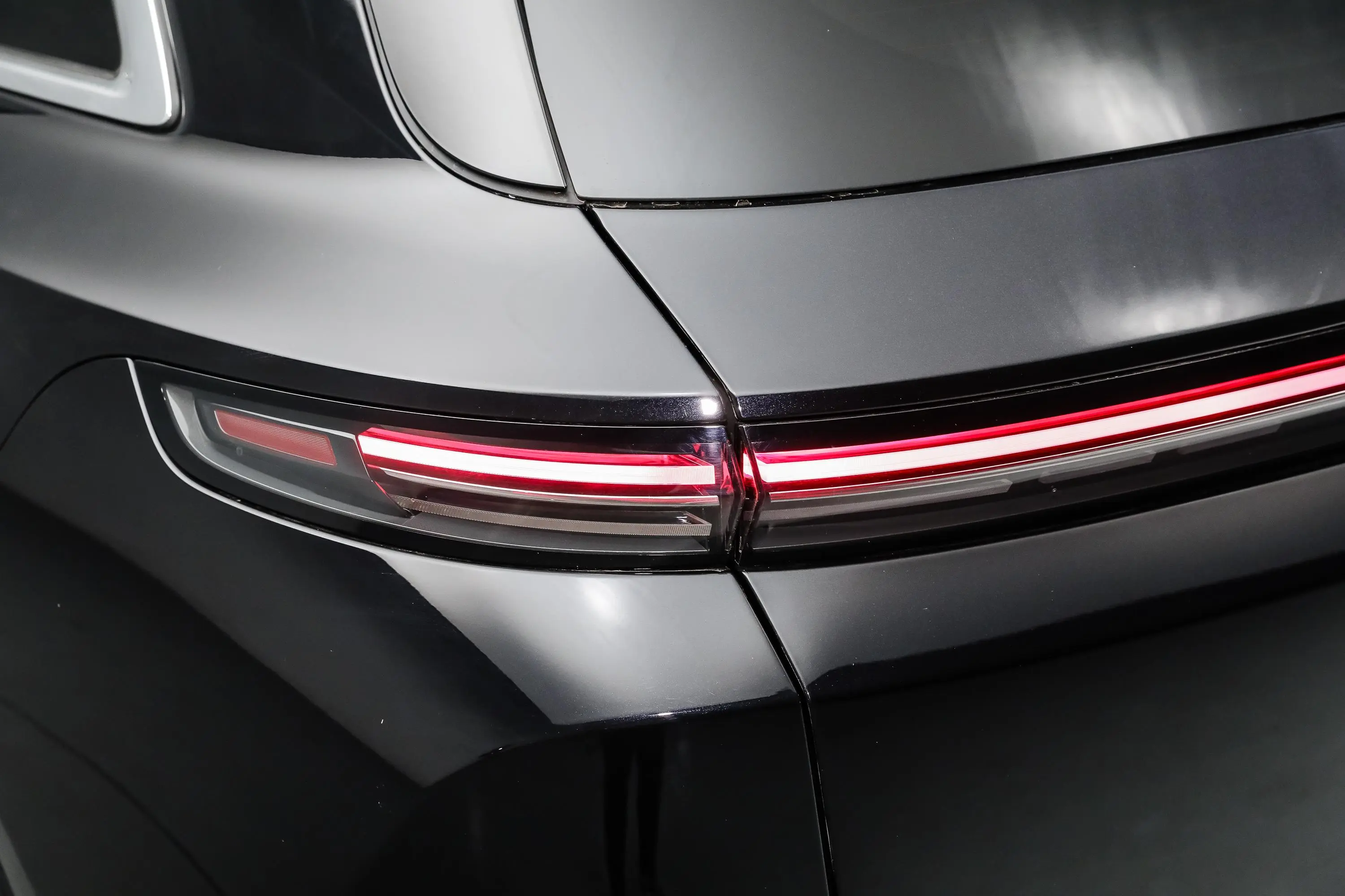 【理想L7L7 Max版尾灯侧45度俯拍图片-汽车图片大全】-易车