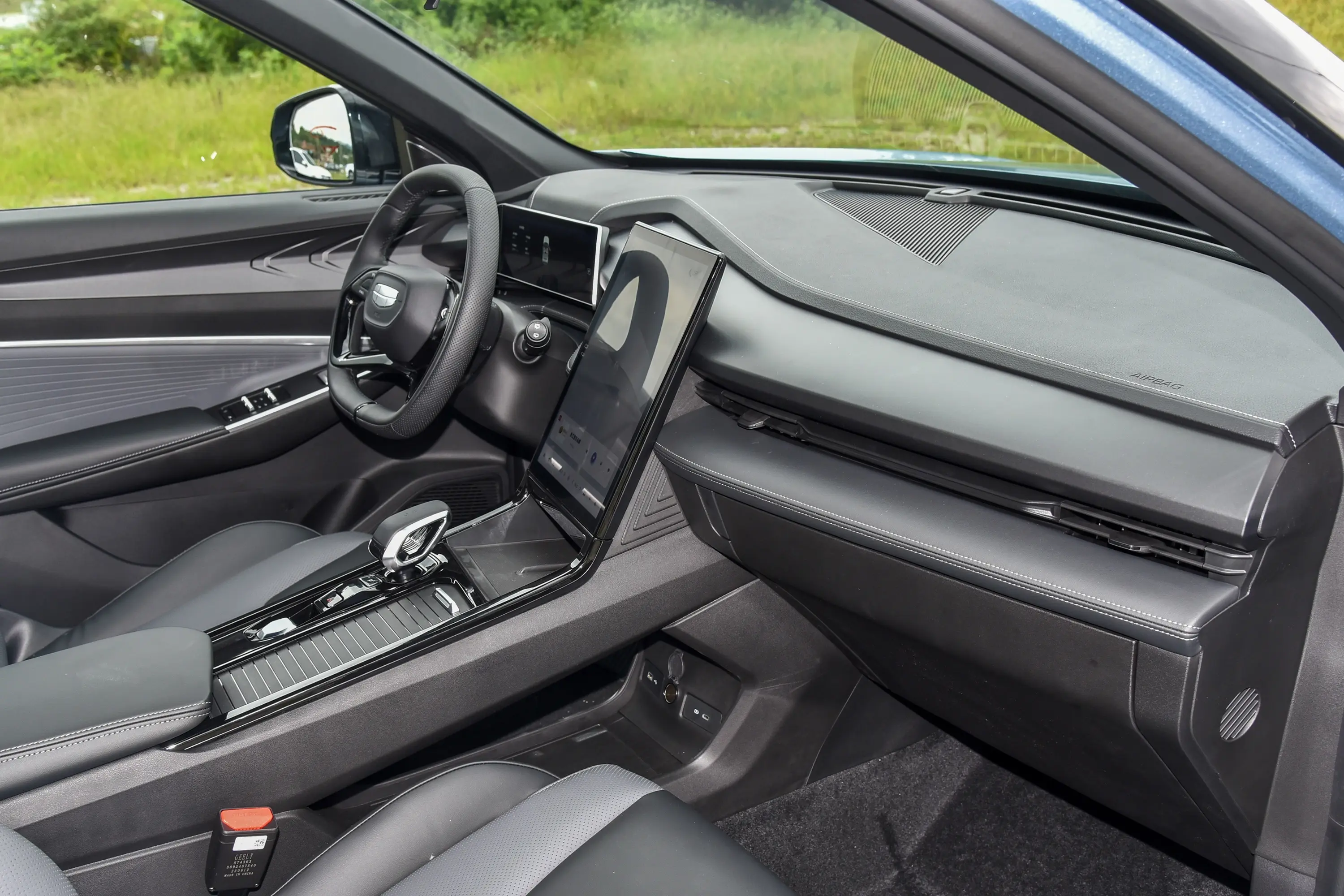 【博越博越COOL 1.5T 智联+内饰全景副驾驶员方向图片-汽车图片大全】-易车