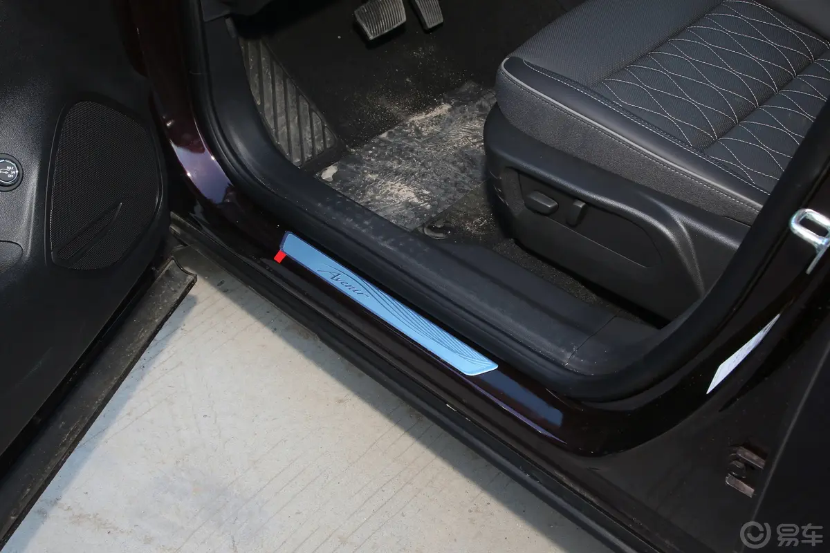 【昂科威Plus昂科威Plus 四驱Avenir艾维亚 5座前排迎宾踏板图片-汽车图片大全】-易车