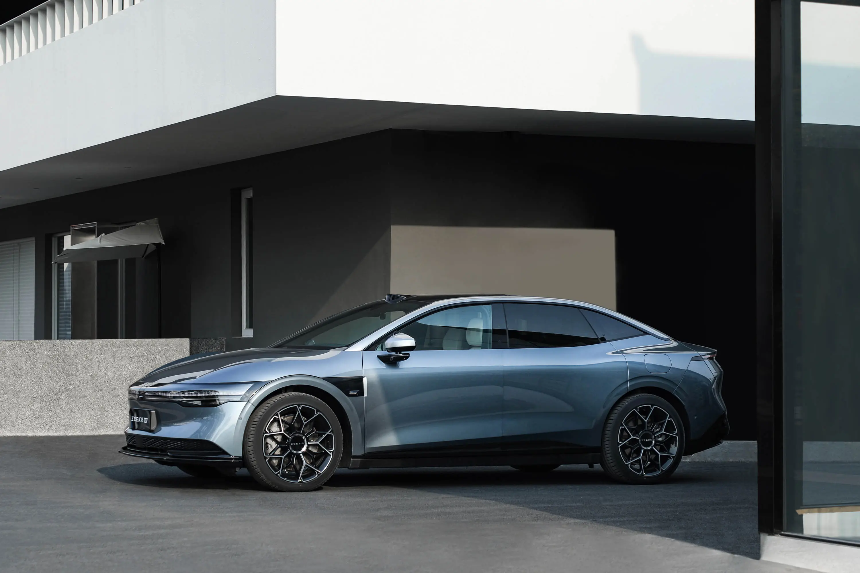 【ZEEKR 007图片-汽车图片大全】-易车