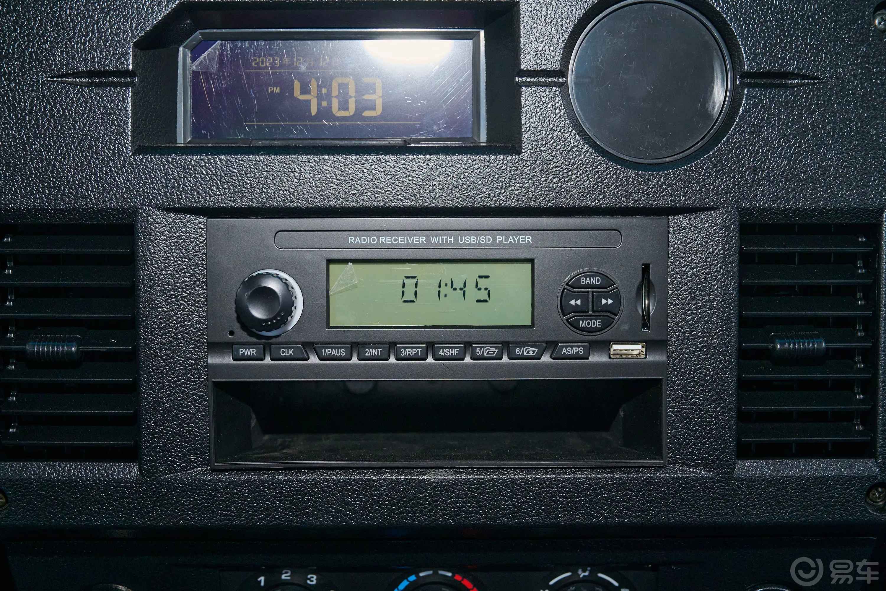 【212经典2.4T 狙击手加强版音响图片-汽车图片大全】-易车