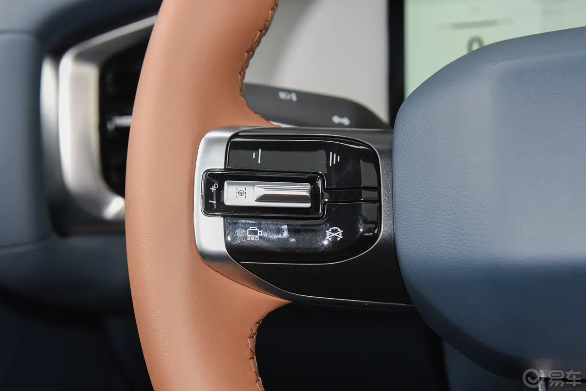 【深蓝G318174km 四驱空悬版左侧方向盘功能按键图片-汽车图片大全】-易车