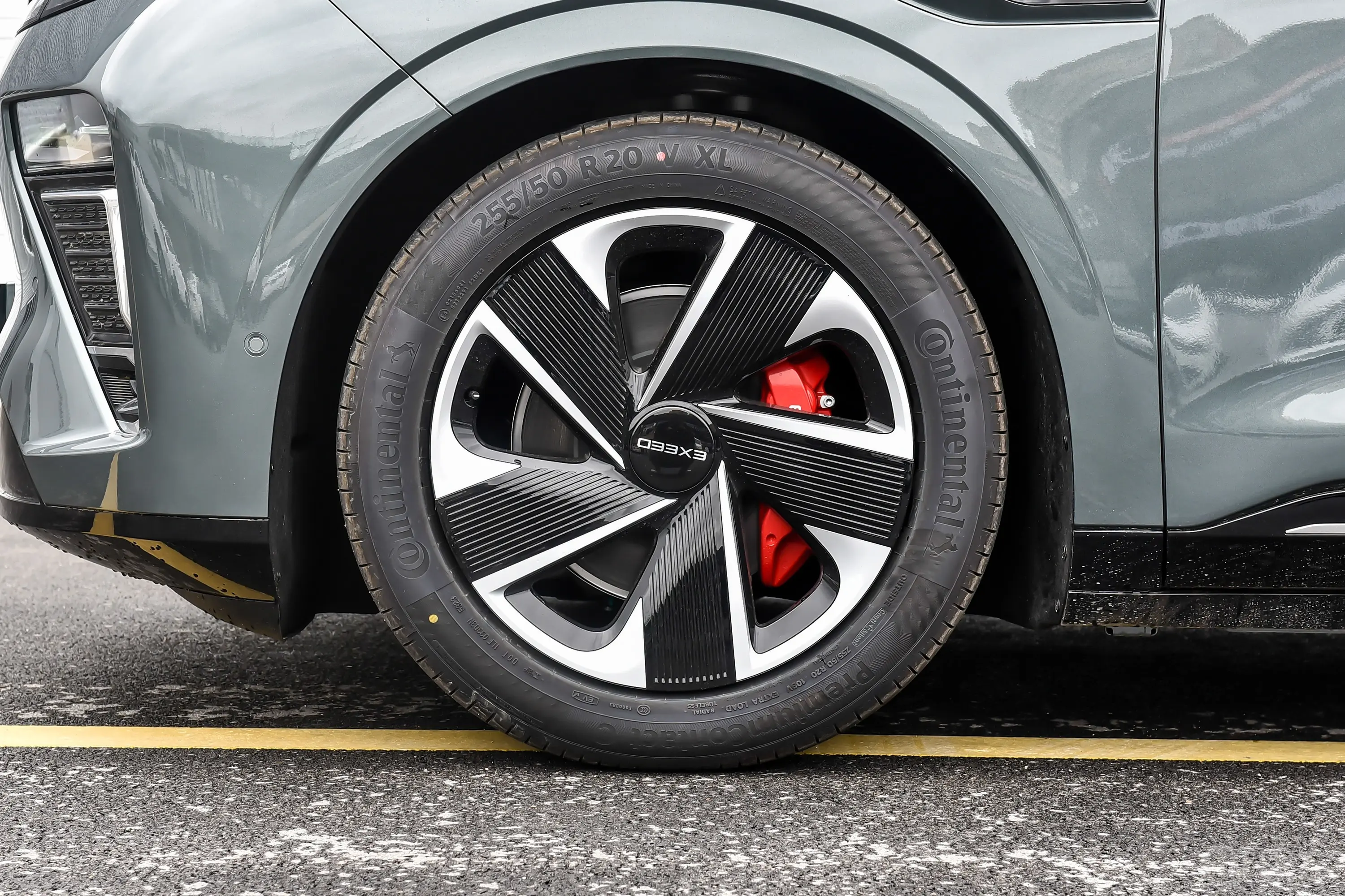 【星纪元 ET纯电版 540km 四驱Pro前轮毂造型图片-汽车图片大全】-易车