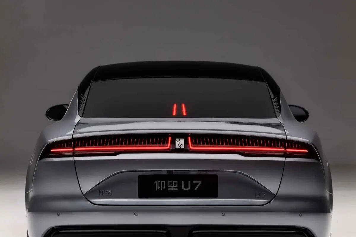 【仰望U7纯电版 720km 旗舰版 4座图片-汽车图片大全】-易车