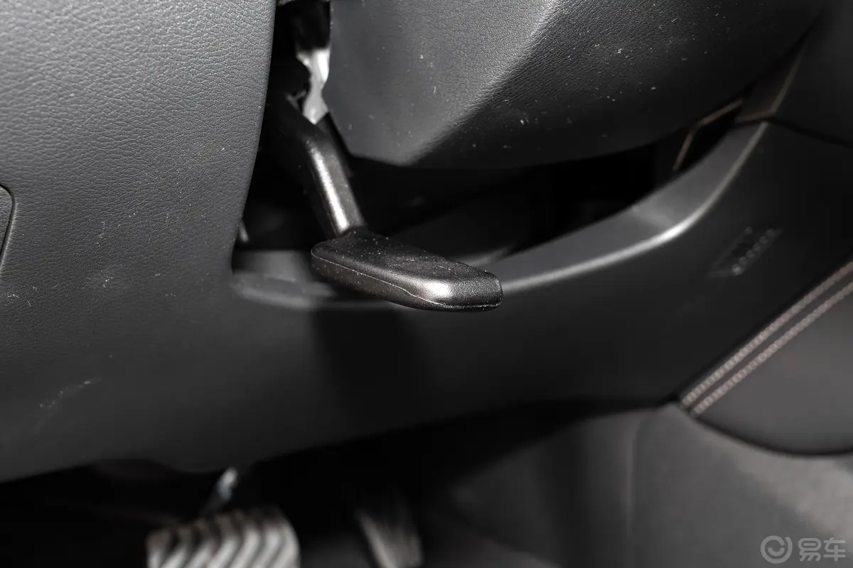 【天籁2.0L SV 黑金版方向盘调节图片-汽车图片大全】-易车