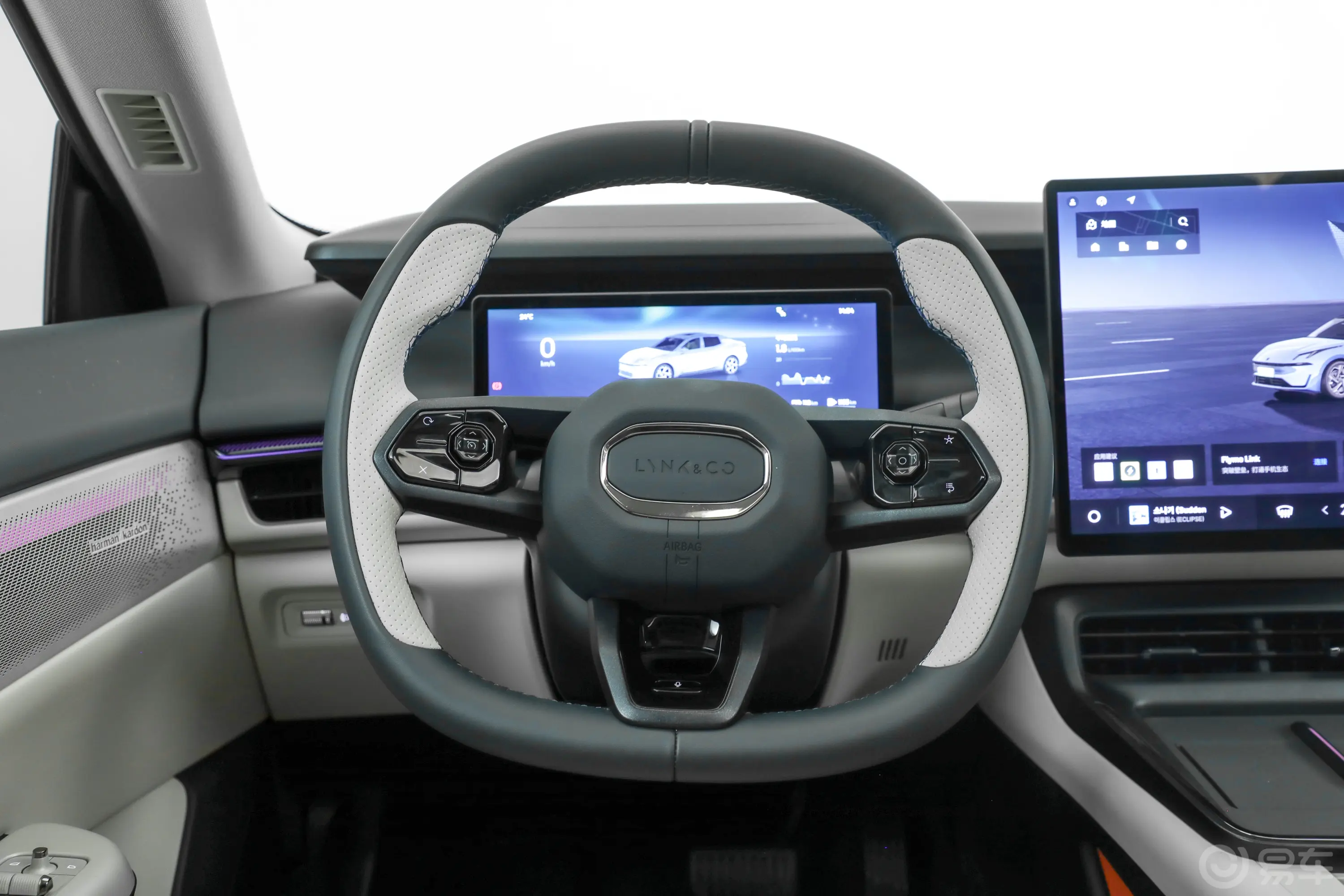 【领克07 EM-PEM-P 1.5T 126km 长续航Ultra方向盘图片-汽车图片大全】-易车