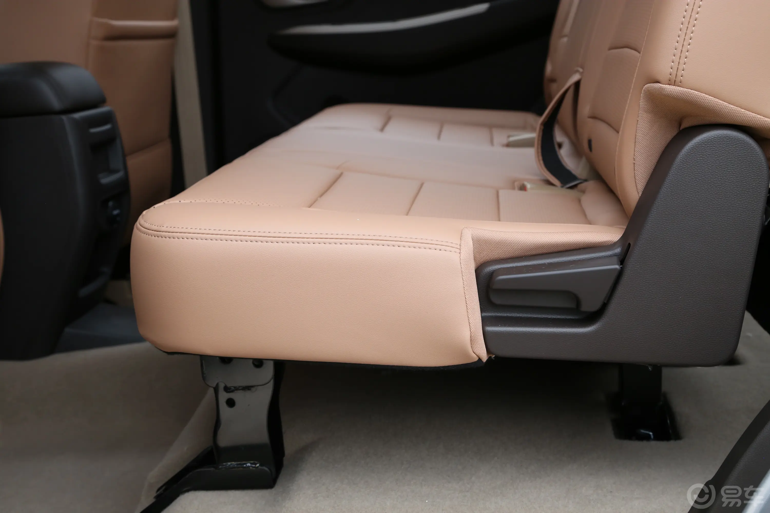 【五菱宏光S1.5L 手动豪华型 5座后排功能图片-汽车图片大全】-易车