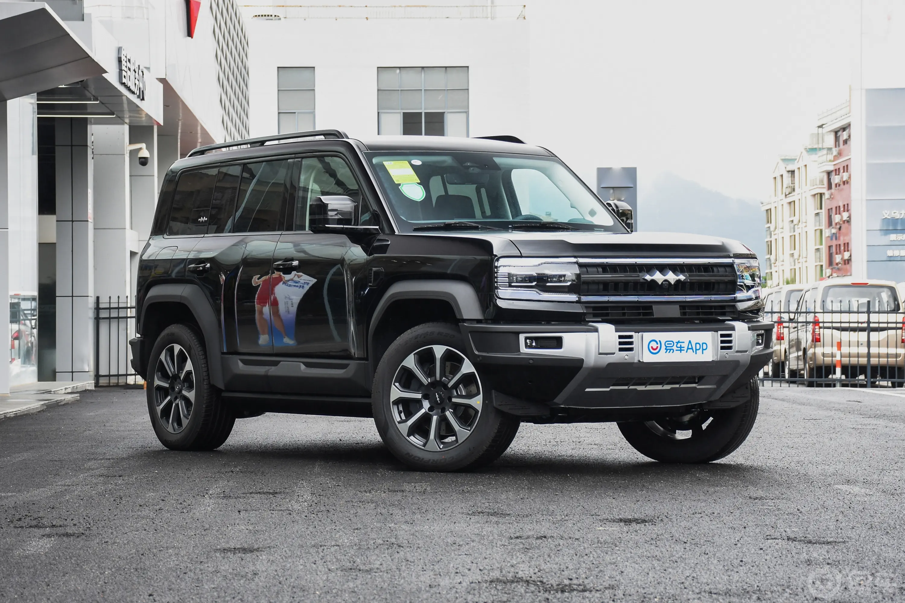 【豹51.5T 125km 云辇豪华版侧前45度车头向右水平图片-汽车图片大全】-易车