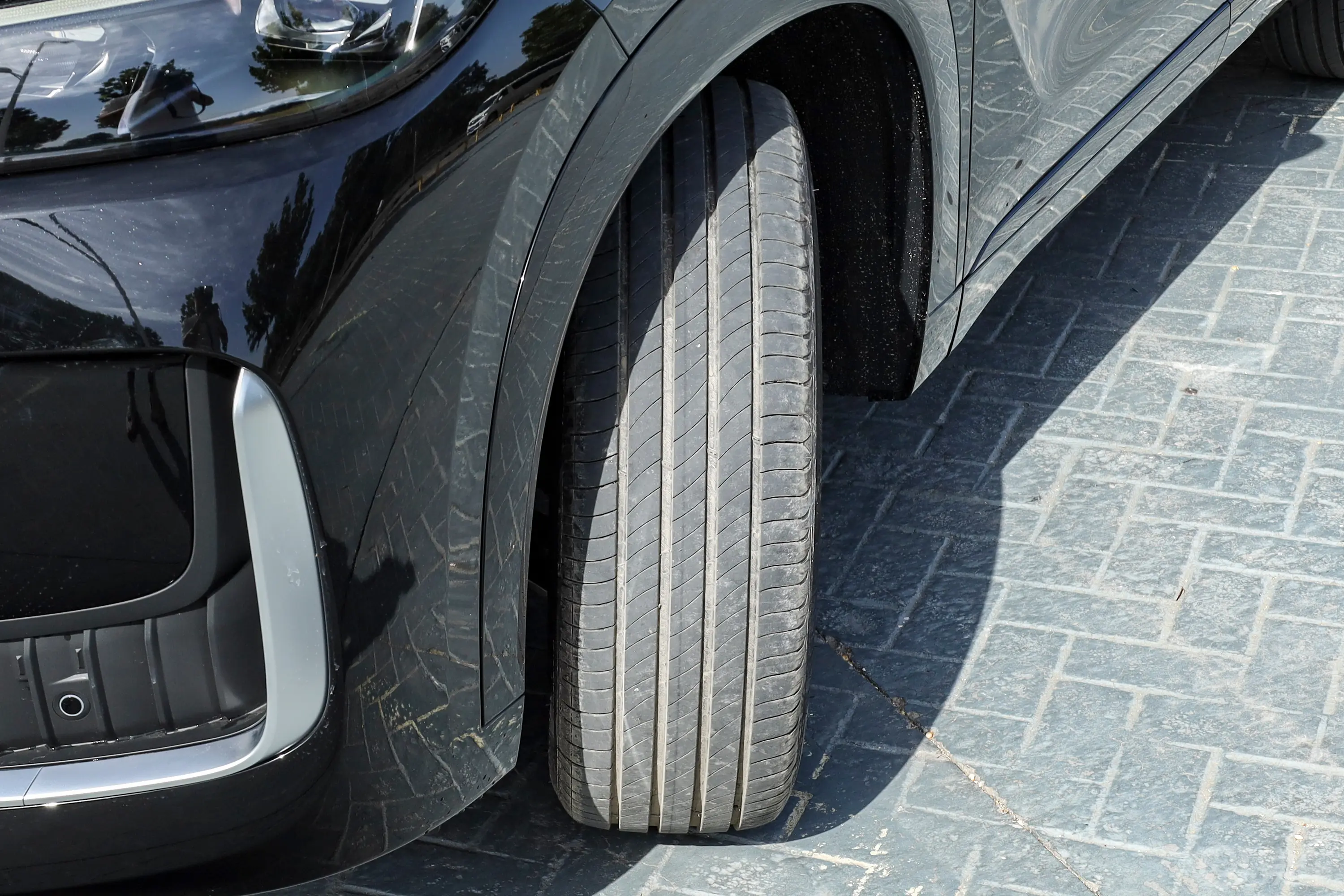 【瑞虎92.0T 自动四驱旗舰版 5座轮胎花纹图片-汽车图片大全】-易车