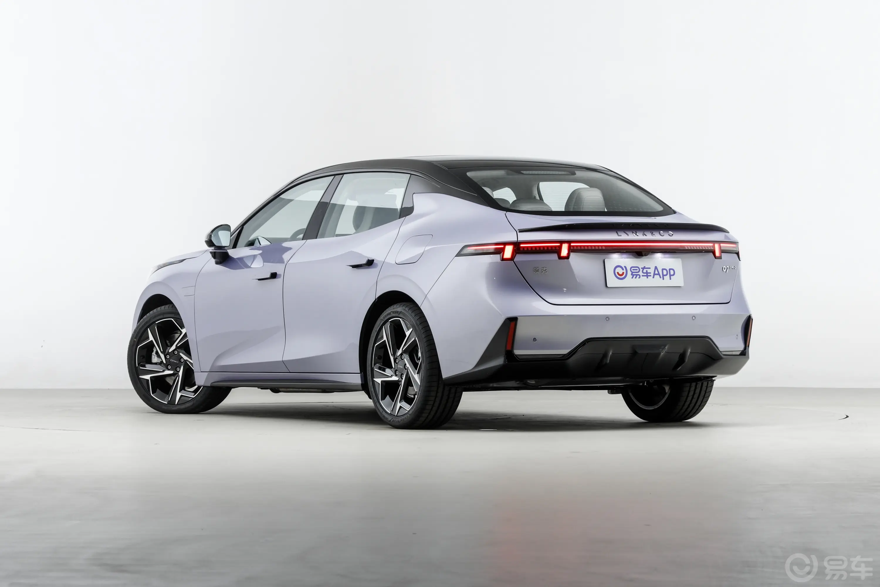 【领克07EM-P 1.5T 126km 长续航Halo侧后45度车头向左水平图片-汽车图片大全】-易车