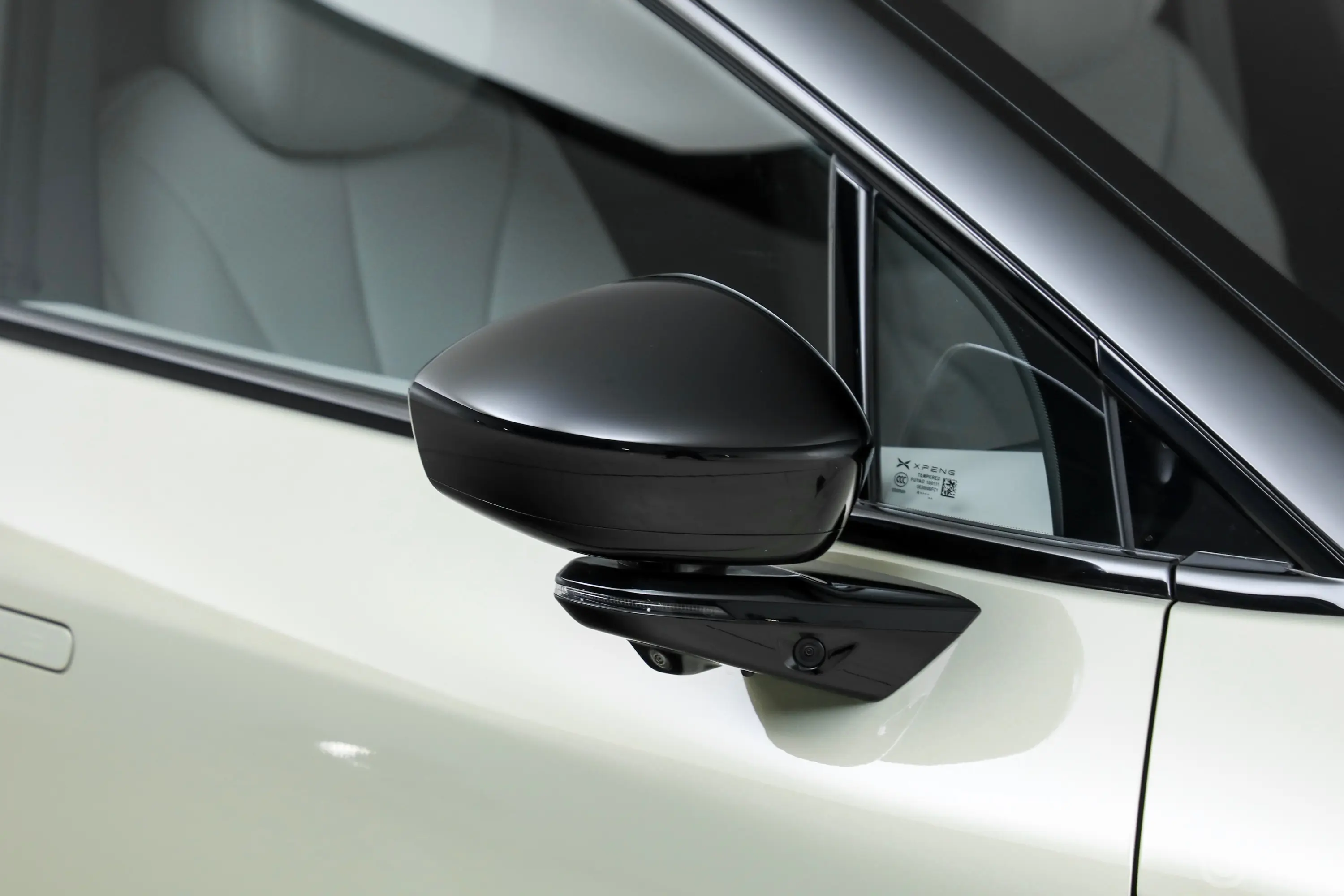 【小鹏P7+725km 超长续航 Max外观细节图片-汽车图片大全】-易车