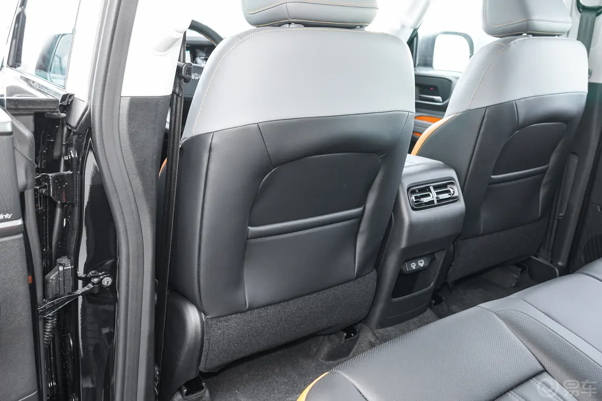 【北京越野BJ40增程152km 进阶版后排功能图片-汽车图片大全】-易车