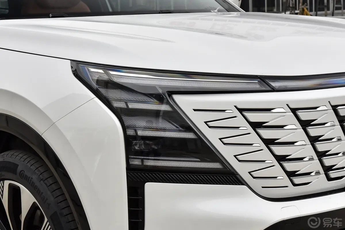 【长安CS75PLUS第四代 Ultra 2.0T 新蓝鲸智慧劲擎型外观灯组图片-汽车图片大全】-易车
