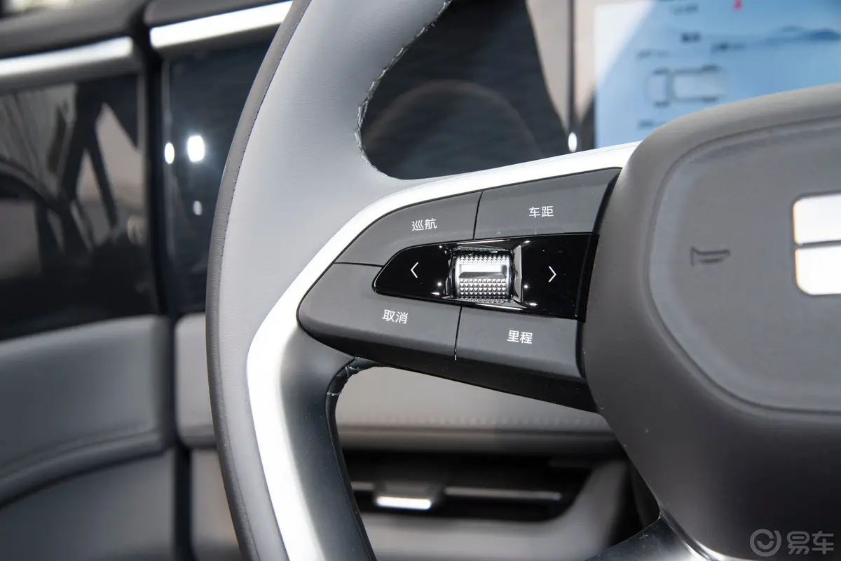 【银河L7EM-i 1.5L 115km 探索版左侧方向盘功能按键图片-汽车图片大全】-易车