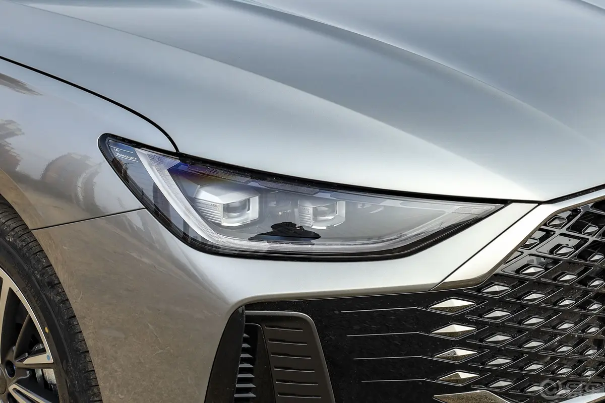 【艾瑞泽8 PRO1.6T 舒适型大灯侧45度俯拍图片-汽车图片大全】-易车