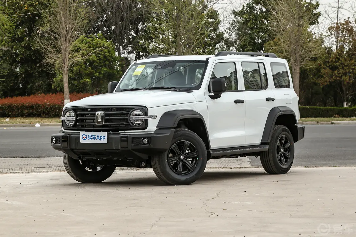 【坦克3002.0T 征服者 汽油侧前45度车头向左水平图片-汽车图片大全】-易车