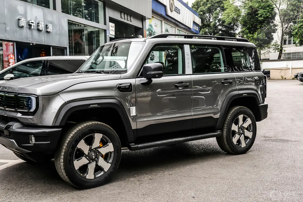 【北京越野BJ40增程1.5T 152km 标准版外观细节图片-汽车图片大全】-易车