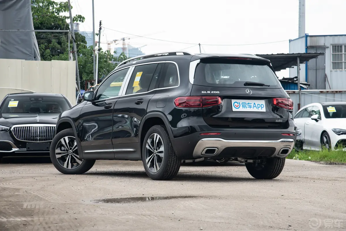 【奔驰GLB改款 GLB 200 动感型 5座侧后45度车头向左水平图片-汽车图片大全】-易车
