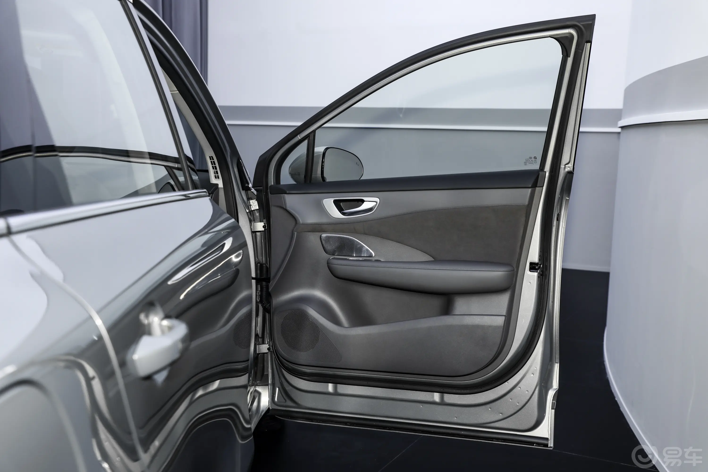 【尚界H5增程版 235km Max副驾侧前车门图片-汽车图片大全】-易车